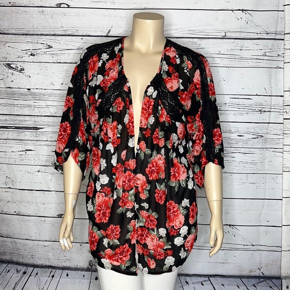 torrid | Sweaters | Torrid Size 23 Rose Floral Print W Crochet Lace ...
